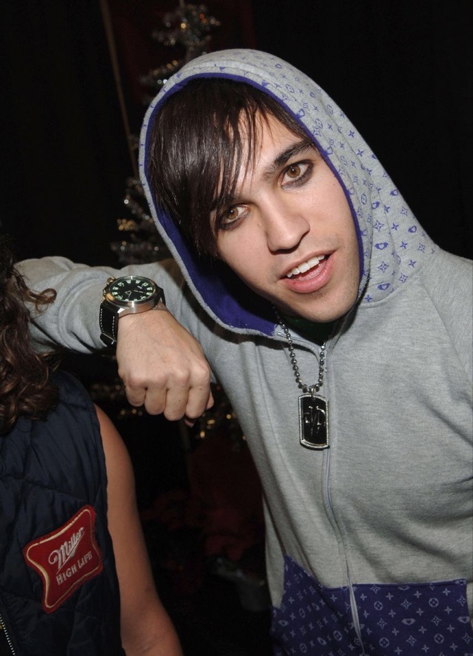 What’s your opinion on guyliner? - GirlsAskGuys