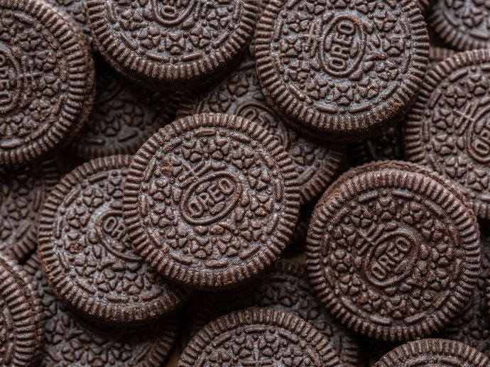How do you like to eat your oreo cookies? - GirlsAskGuys