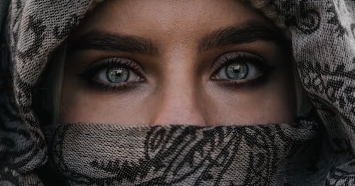 Have you ever fallen for someone who had amazing eyes? - GirlsAskGuys