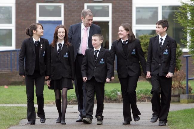 What are your thoughts on school outfits? - GirlsAskGuys