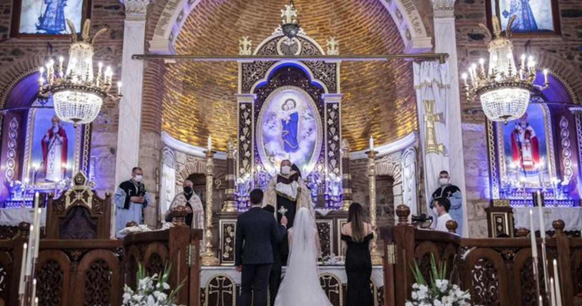 Do you want to have a wedding in a church? - GirlsAskGuys