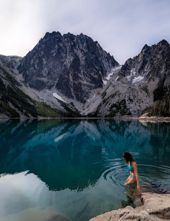 Which picture looks better (same lake)? - GirlsAskGuys