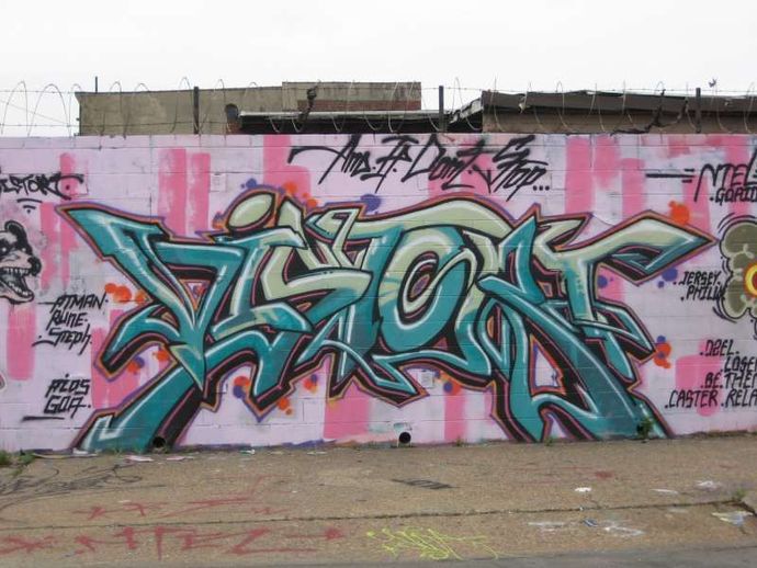 How do you feel about graffiti? - GirlsAskGuys