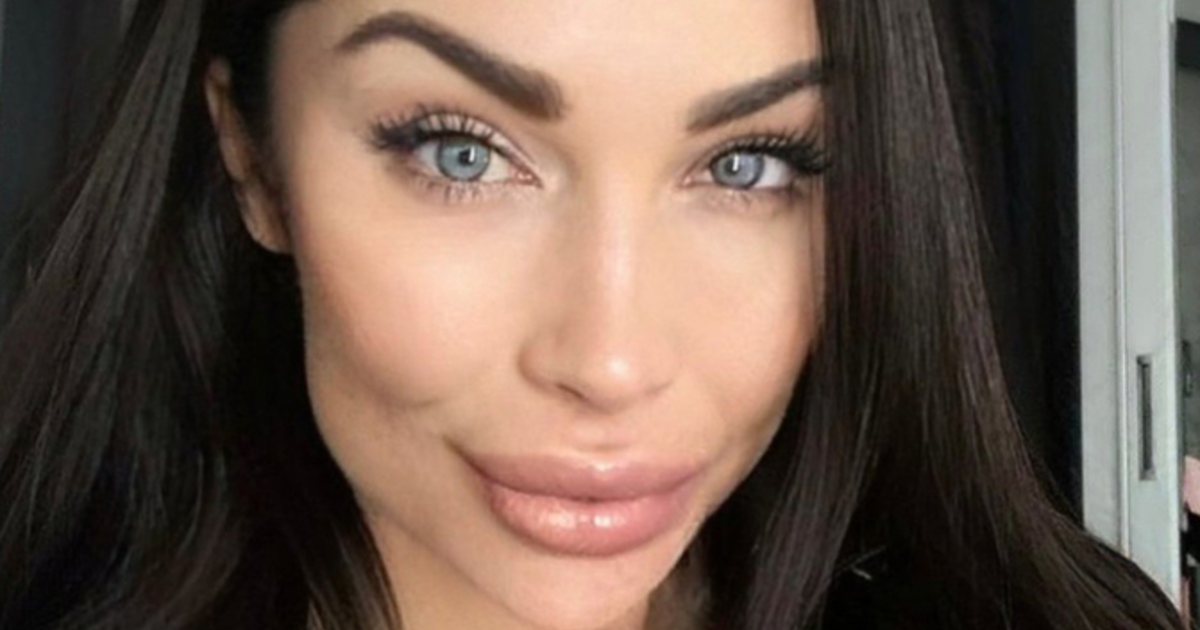 Which Woman Do You Find More Attractive Girlsaskguys