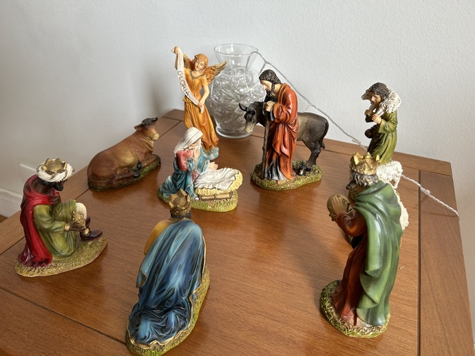 How do you set up your nativity scene? - GirlsAskGuys