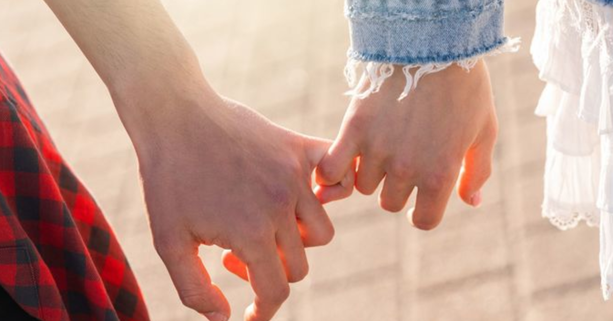 What are your 4 non-sexual '‘bases’' in a relationship? - GirlsAskGuys
