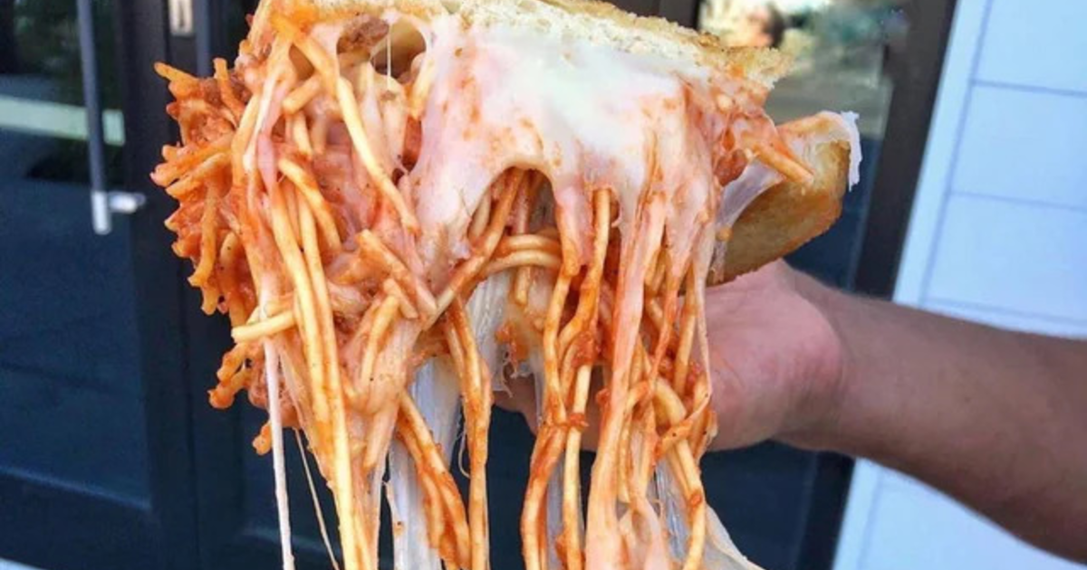 Spaghetti sandwich yay or nay? - GirlsAskGuys