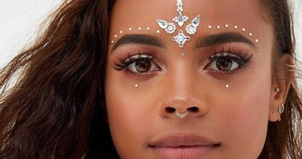 Why aren't these face gem things more common? - GirlsAskGuys