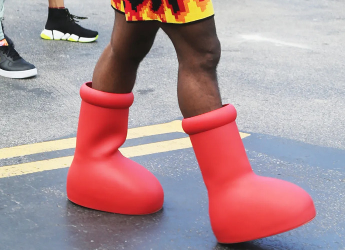 Do you like these BIG RED BOOTS? - GirlsAskGuys