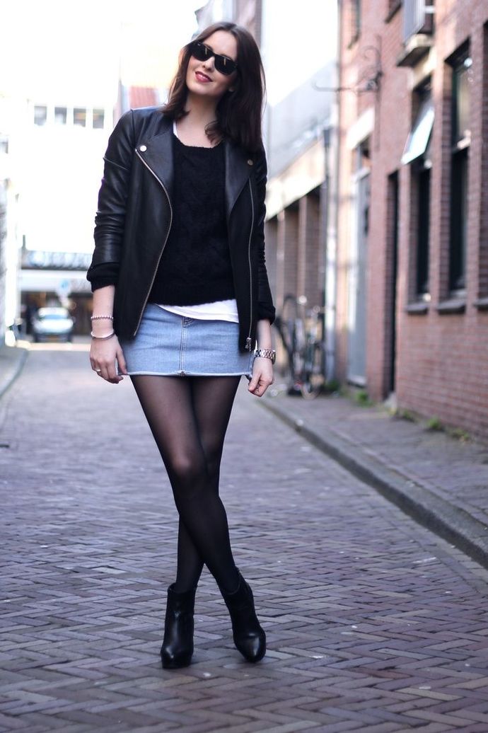 What kind of clothing do you guys prefer to see a girl wear? - GirlsAskGuys