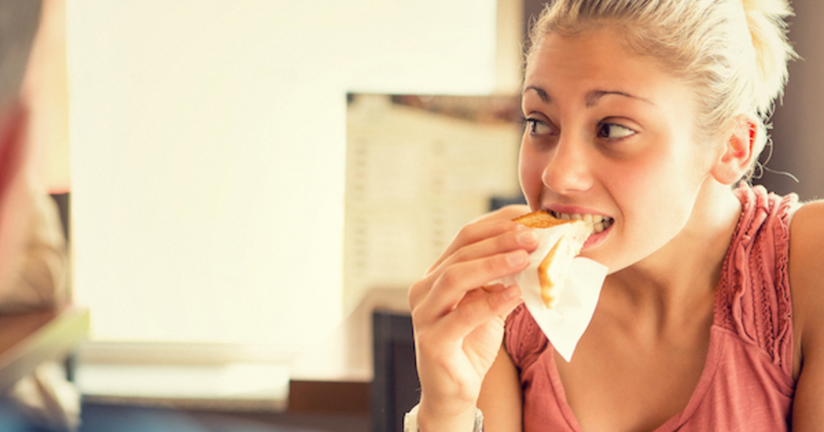 Anybody else have difficulty eating around people who aren't eating ...