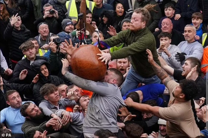 Would you play Shove Tuesday football? - GirlsAskGuys