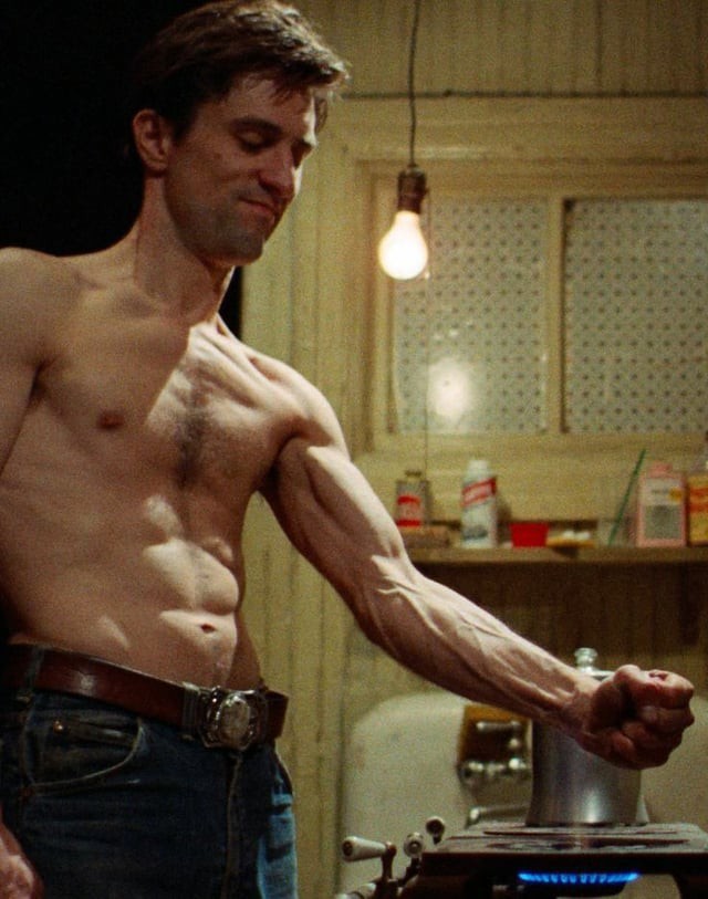 Do you find a young Robert De Niro physically attractive? - GirlsAskGuys