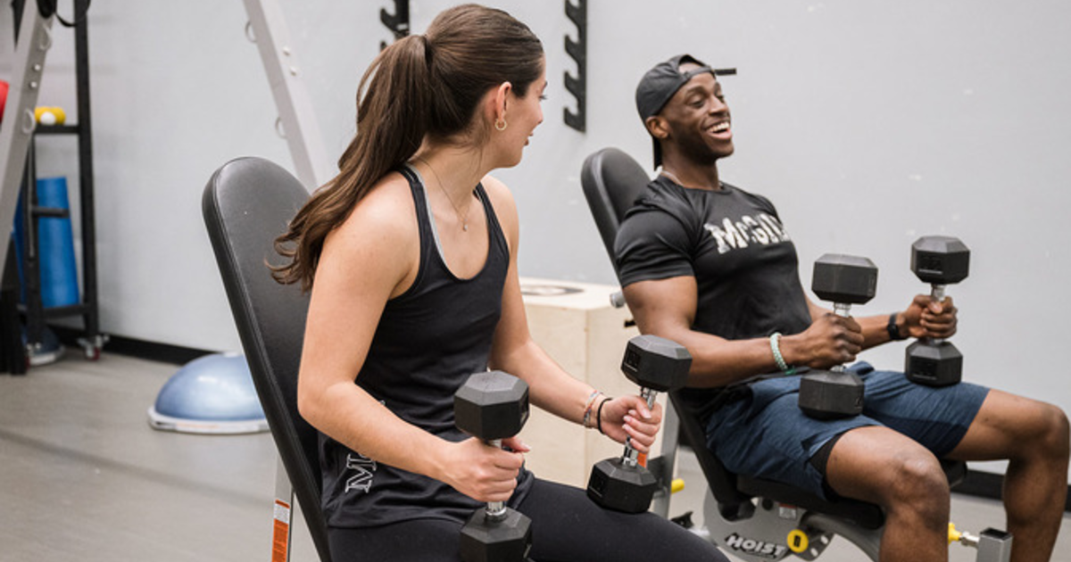 Why is it cringe to ask someone out at the gym? - GirlsAskGuys