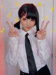 Is the double peace sign an Asian created pose? - GirlsAskGuys