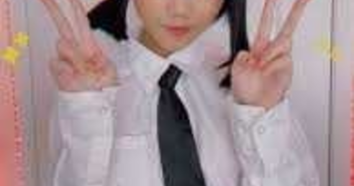 Is The Double Peace Sign An Asian Created Pose Girlsaskguys