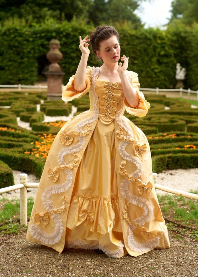 Its year 1730, which rococo dress would you put for tonight's party ...