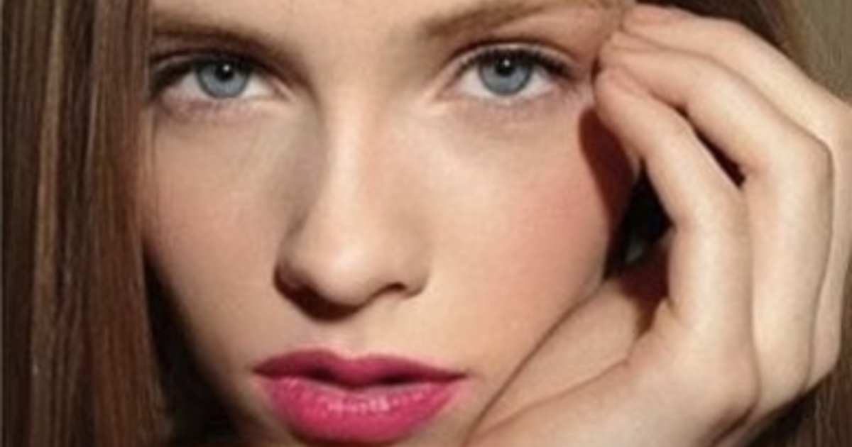 Can you tell this Russian model/influencer had plastic surgery done ...