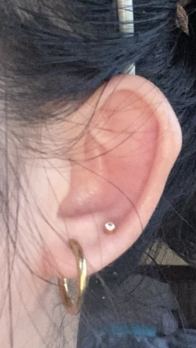 Do you think I can add 1 lobe piercing in the middle? Will flat ...