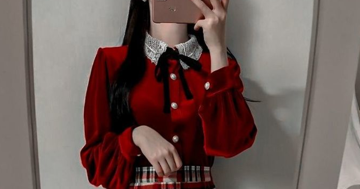 Which uniform would you pick if you were a high schooler? - GirlsAskGuys