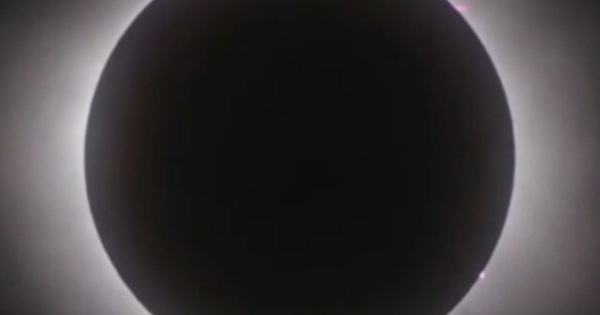 When the SOLAR ECLIPSE totality crosses the border from Mexico to ...