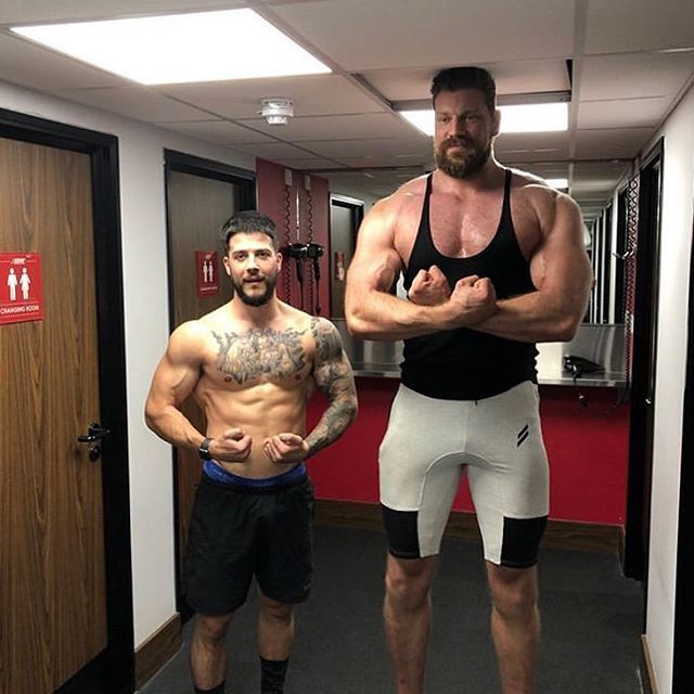If a short guy (say 5'7) and a tall guy (6'1) fought but were equal ...