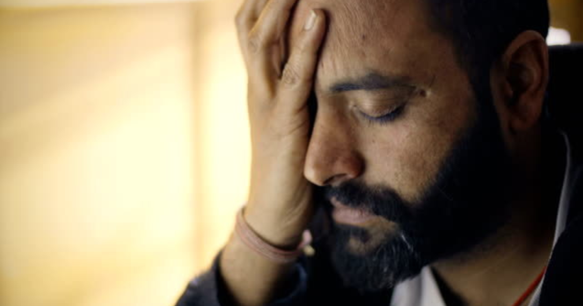 How does it feel to get cheated on? - GirlsAskGuys