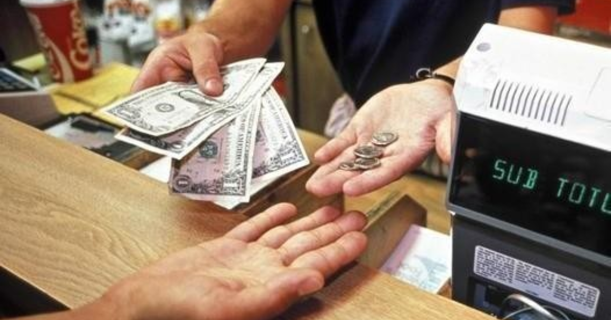 You're given too much change, what do you do? - GirlsAskGuys