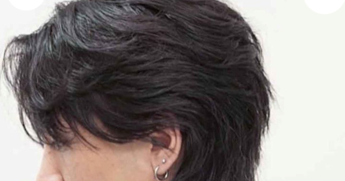 When grown out, my hair looks messy. Why? - GirlsAskGuys