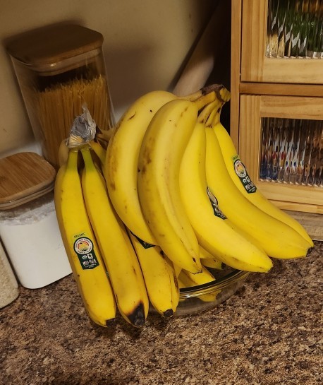 I ordered way too many bananas. What should I do? - GirlsAskGuys