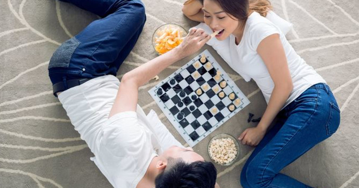 What are some enjoyable activities couples can do at home? - GirlsAskGuys