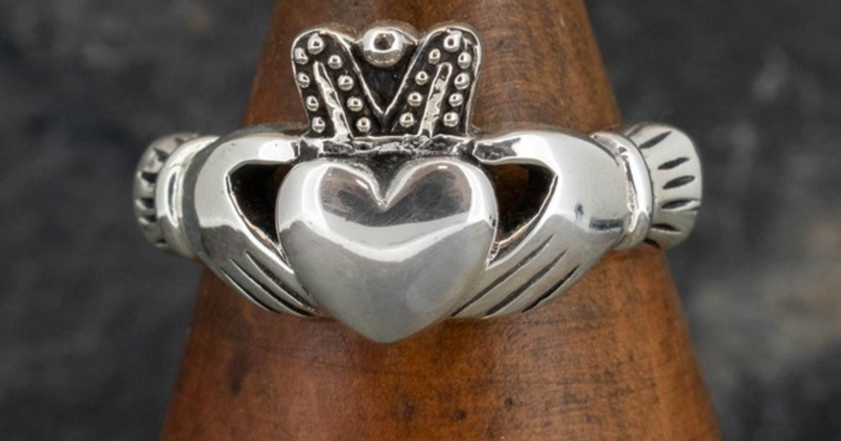 Do you have a Claddagh Ring? - GirlsAskGuys