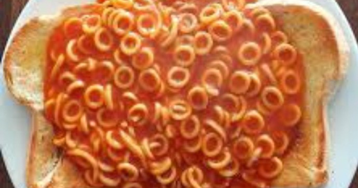 Which classic Italian spaghetti on toast looks best? - GirlsAskGuys