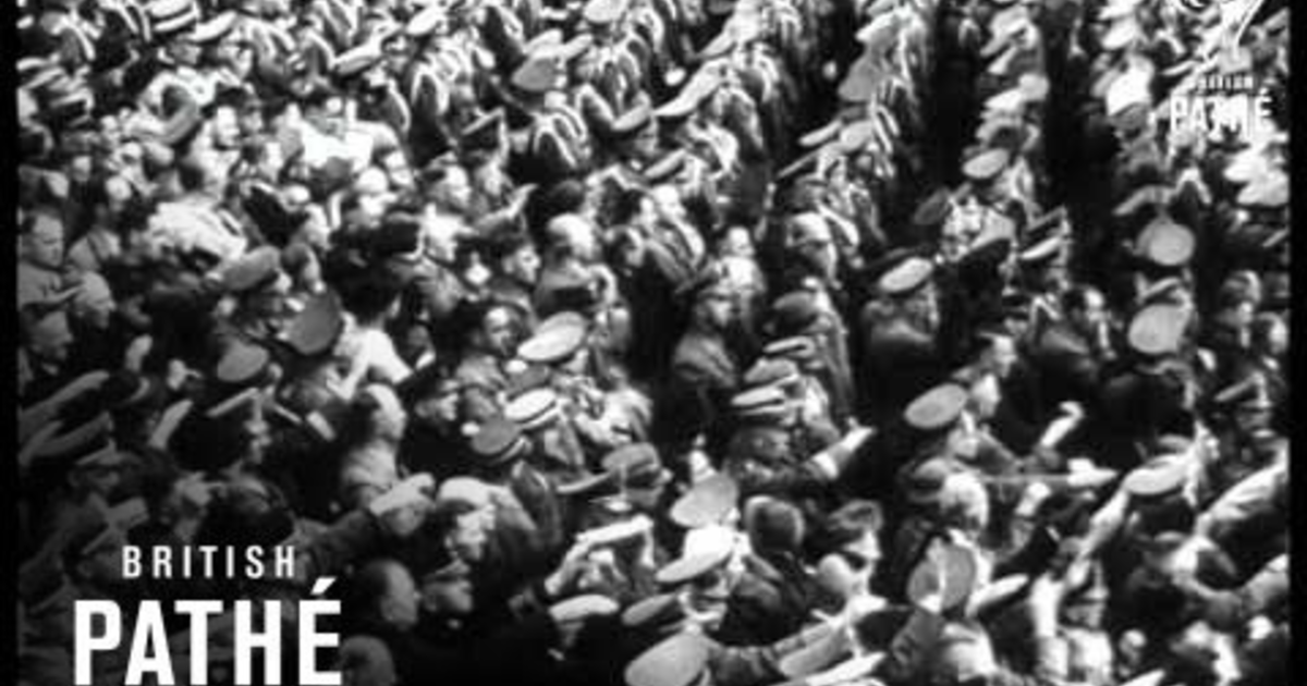 Do you understand how the Nazi salute was performed? - GirlsAskGuys