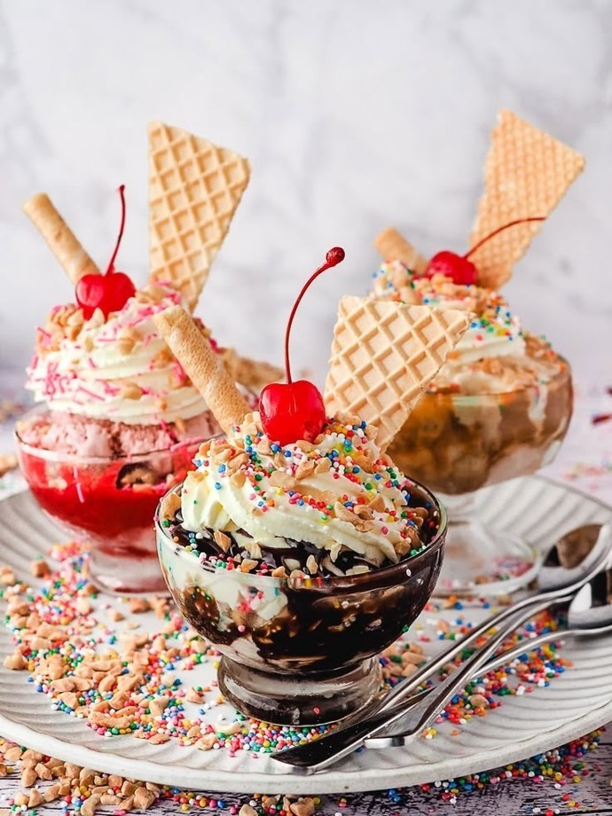 What are your favorite sundae toppings? - GirlsAskGuys