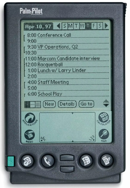 Do you find PDA to be awesome or kind of gross? - GirlsAskGuys