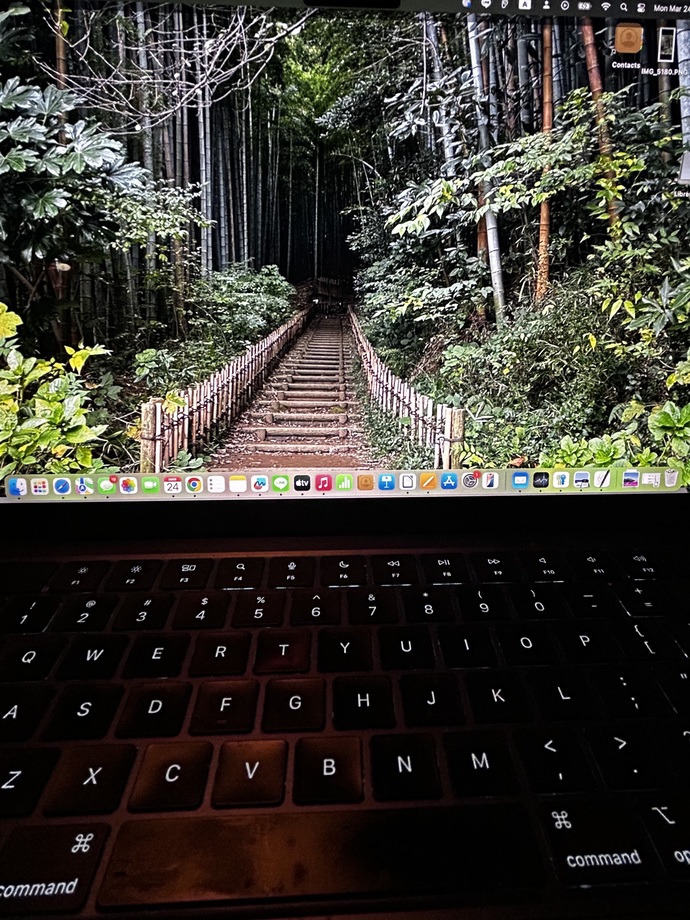 What is your laptop or computer background picture? - GirlsAskGuys