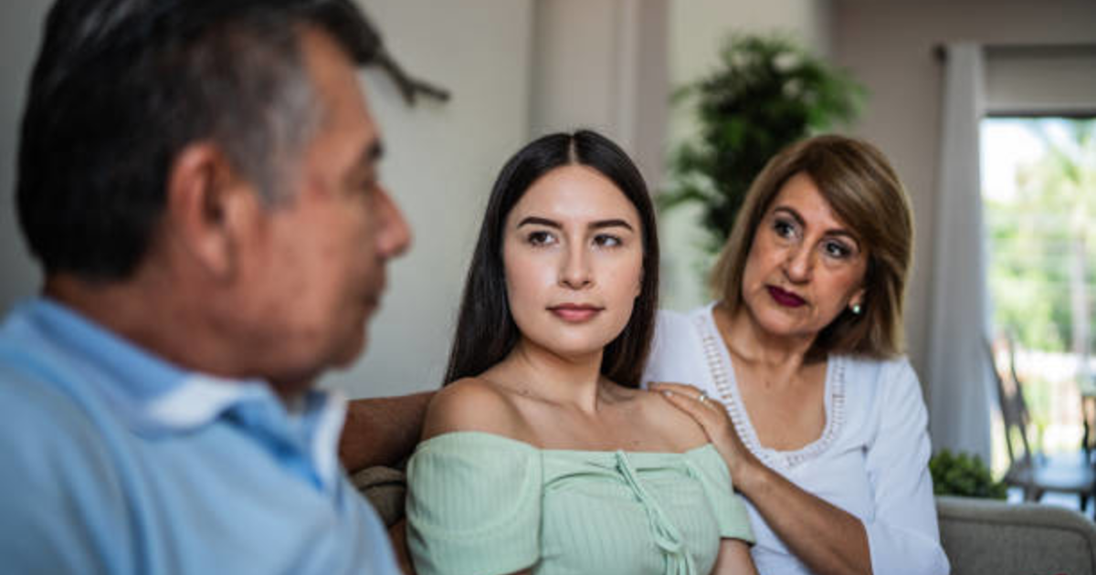 How do you come out to your family? - GirlsAskGuys