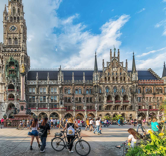 How do you imagine an all female version of "Munich" (2005)? - GirlsAskGuys