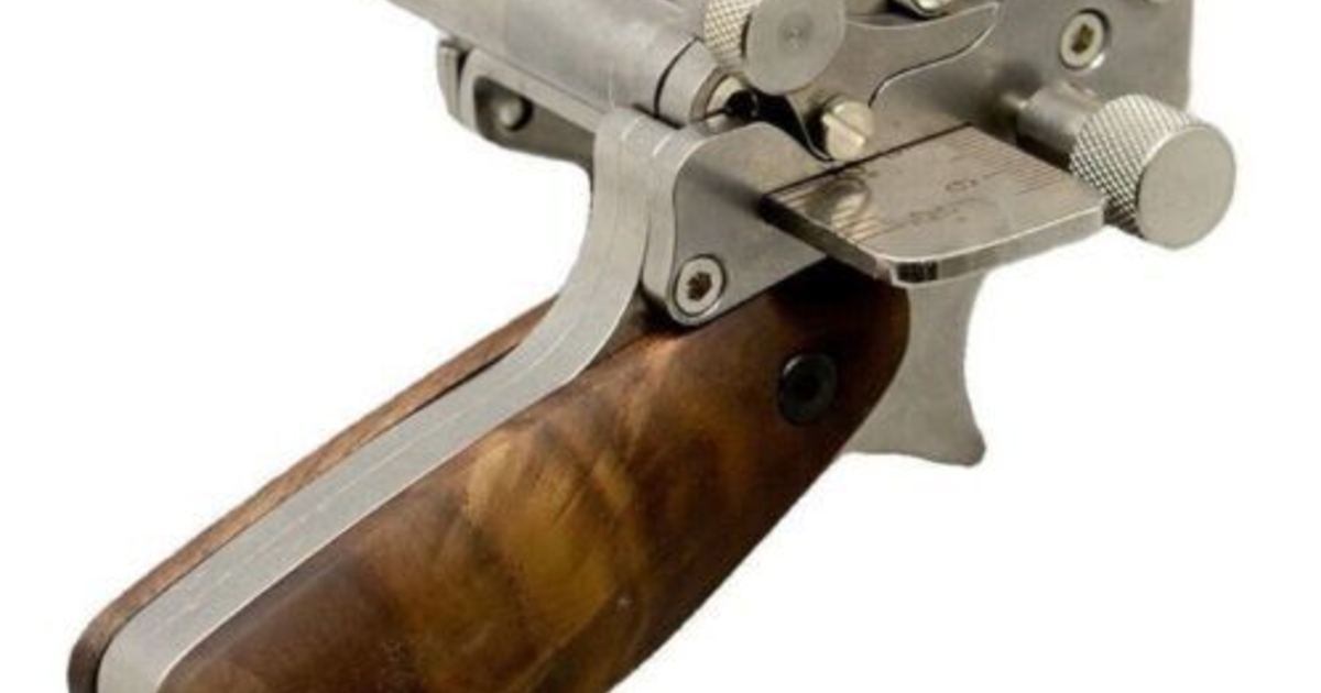 Why is the gun barrell on this gun pointing sideways? - GirlsAskGuys