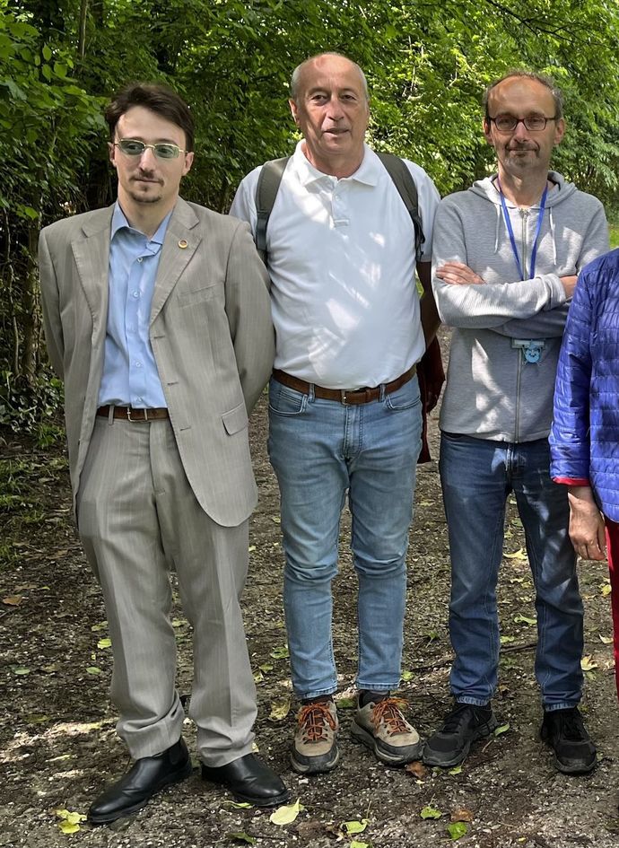 Does anyone else try to avoid talking to children they're not related ...