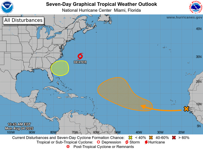 GFS computer model showing very strong hurricane out 7 to 10 days off ...
