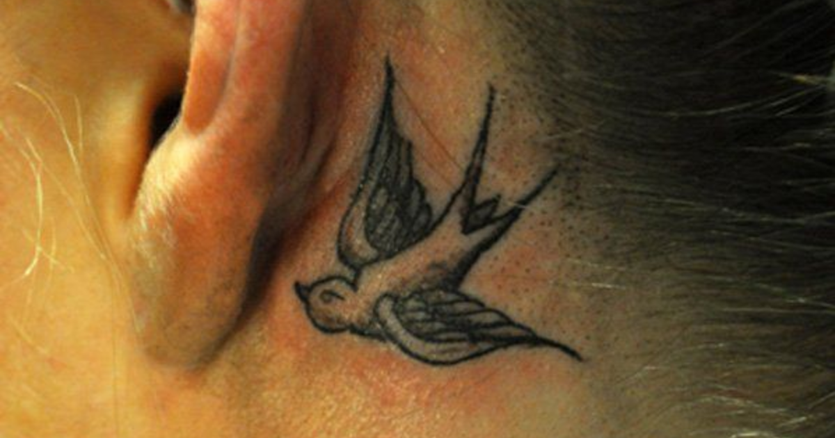 What is the male version of the tramp stamp? - GirlsAskGuys