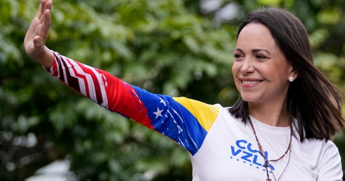 Who would you like to see take Maduro's place in Venezuela? - GirlsAskGuys